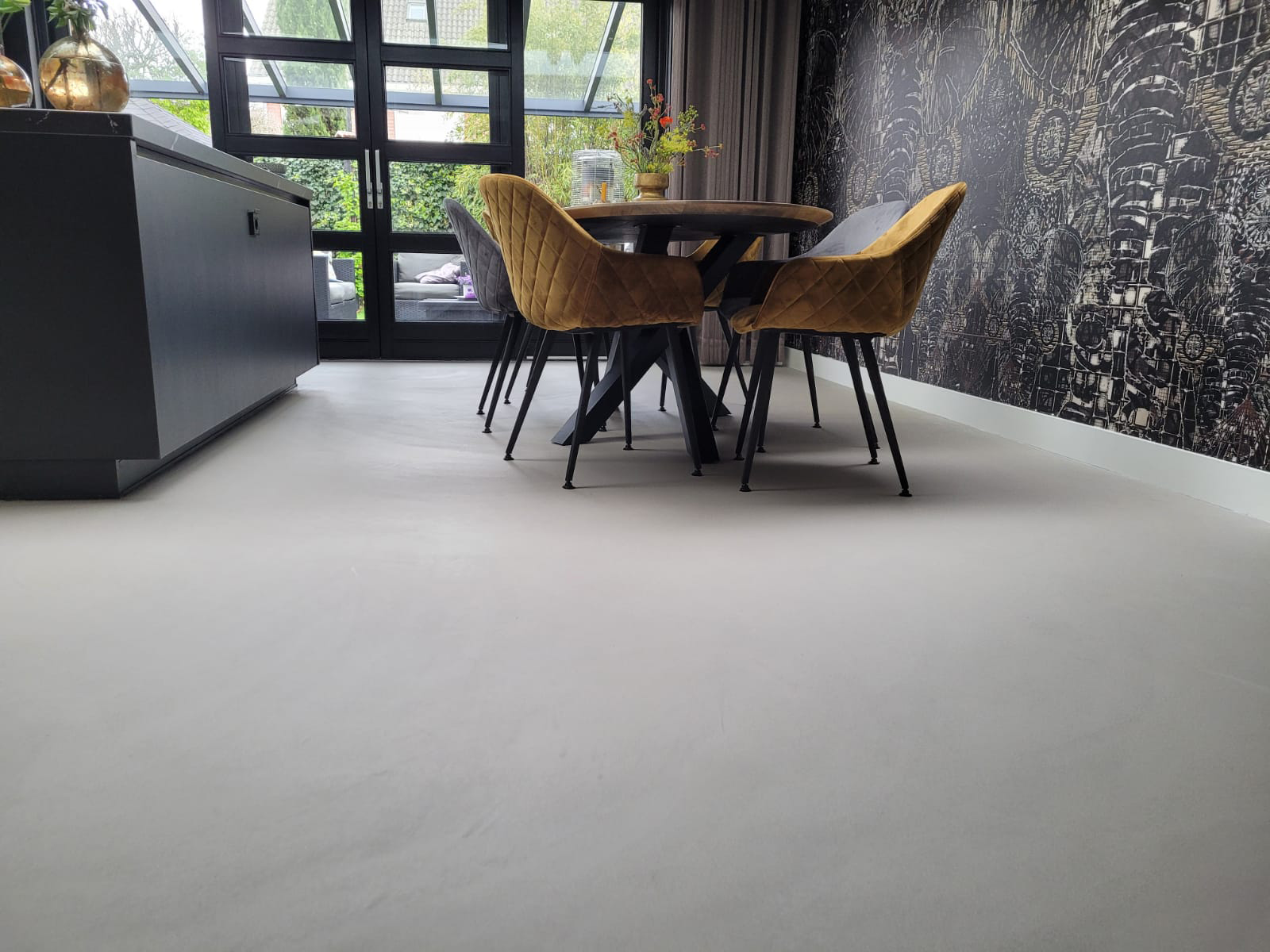 Cemcolori Pronto: single-layer concrete stucco for floor and wall